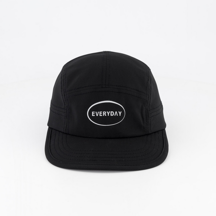 NOTTE CLIP CAP - Adjustable Black Running Cap – EVERYDAY